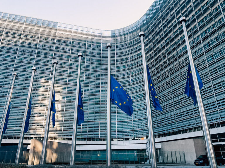 Το Whistleblowing στην Ελλάδα. Ποια βήματα πρέπει να ακολουθήσετε.